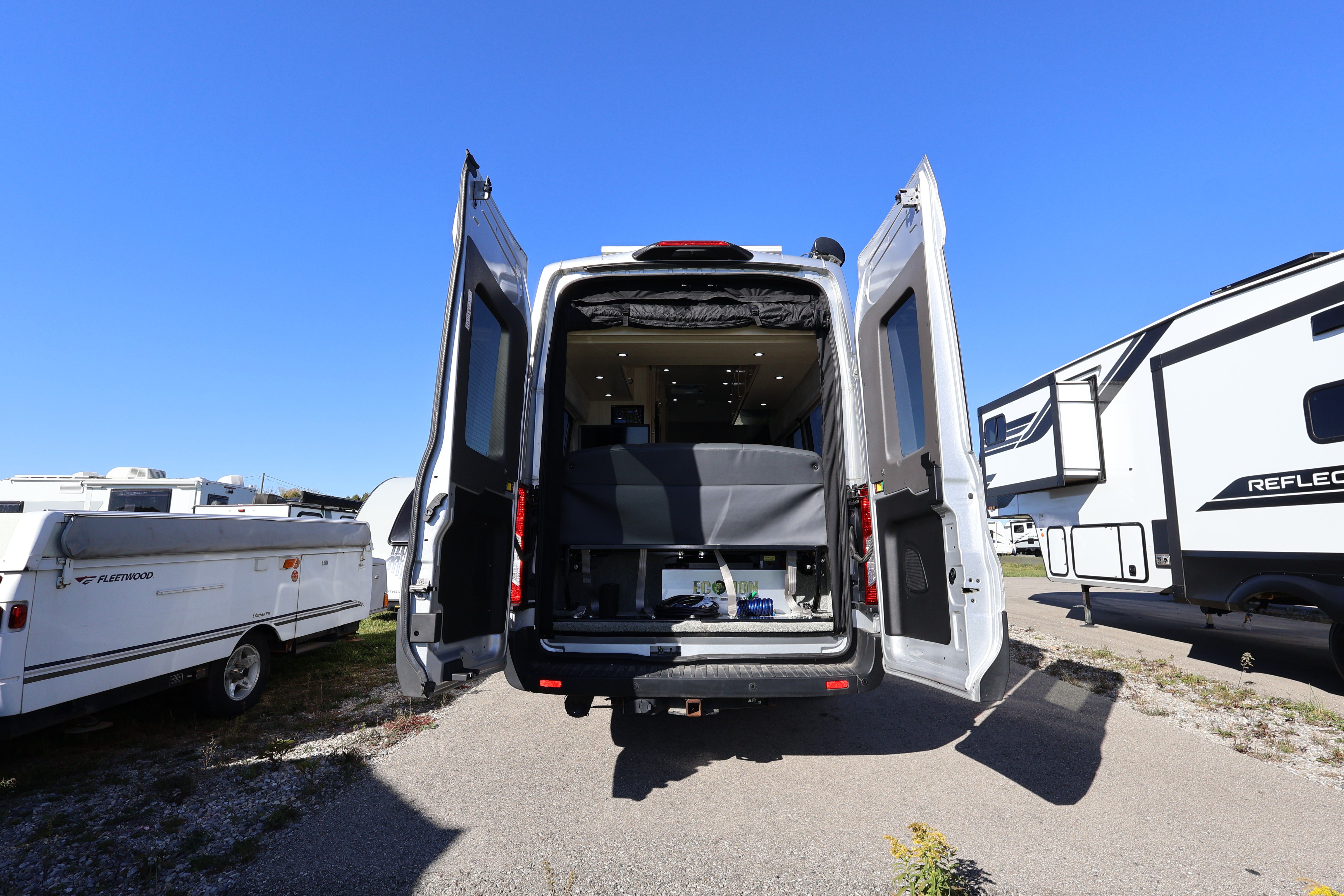 2022 PLEASURE-WAY ONTOUR 2.2 by PLEASURE-WAY | Can-AmRVCentre - RVC ...