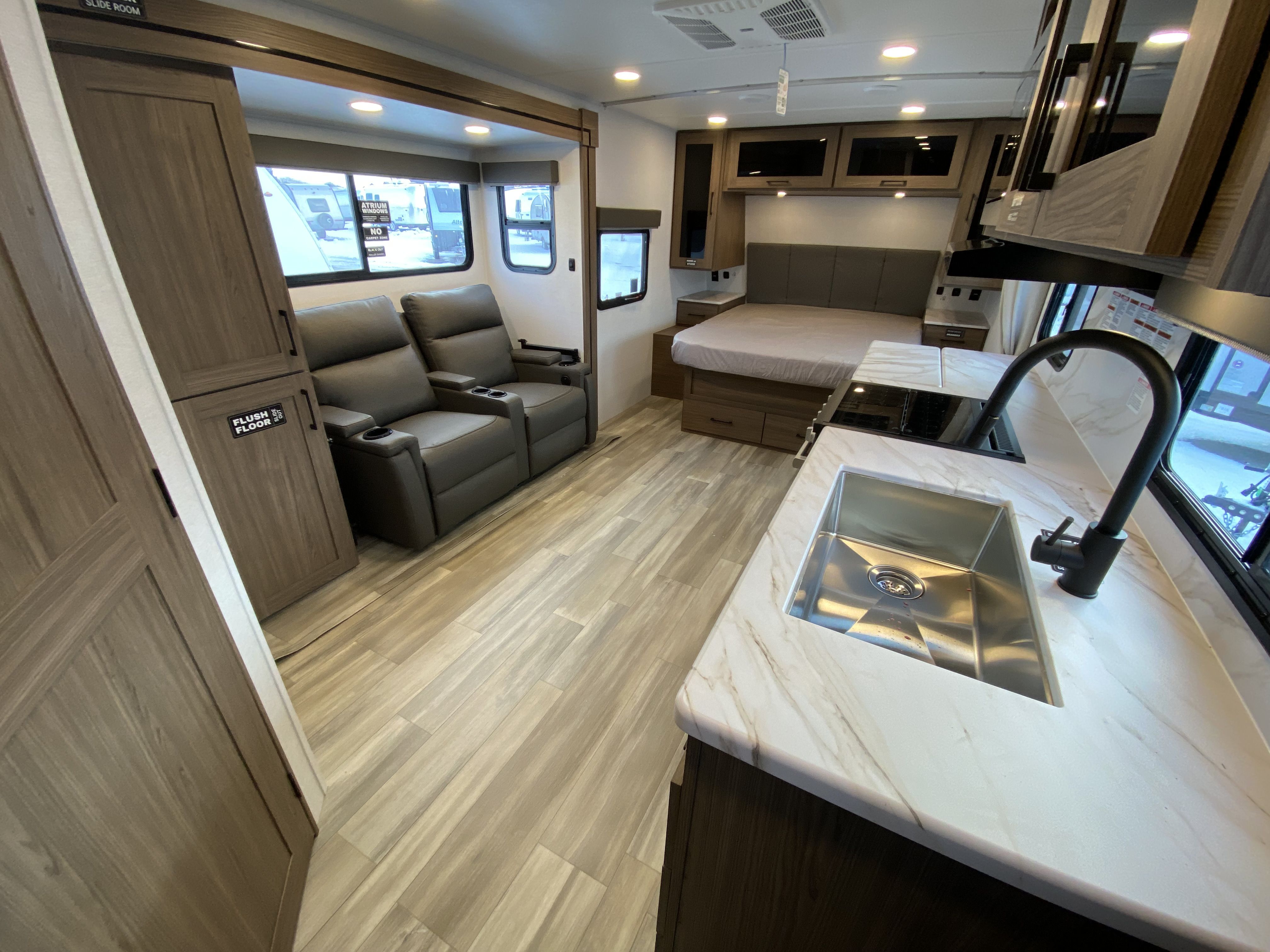 2025 DELTA ULTRA LITE ML206 by ALLIANCE RV | Can-AmRVCentre - RVC Navigator