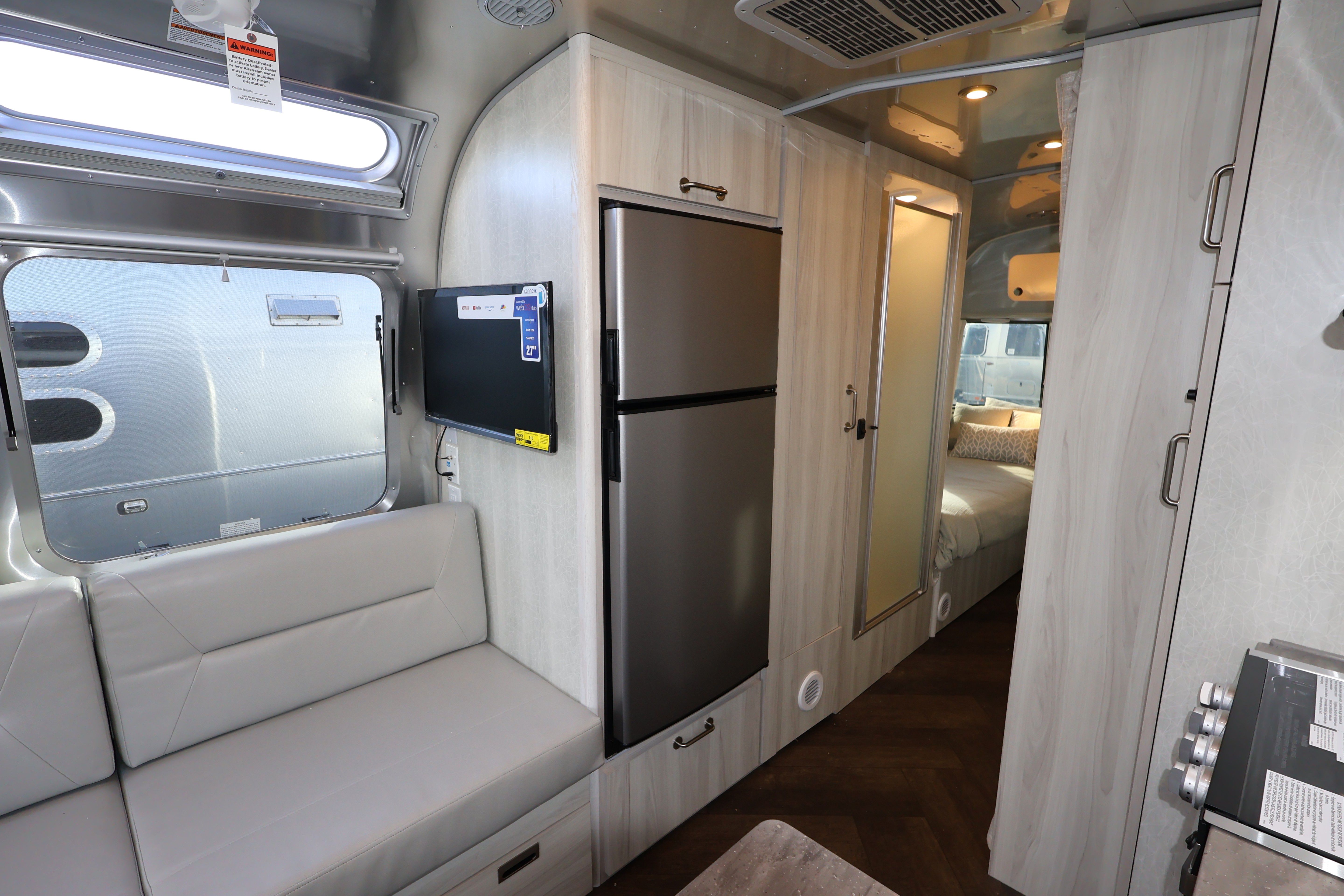 2026 AIRSTREAM INTERNATIONAL 25FB TWIN by AIRSTREAM | Can-AmRVCentre ...