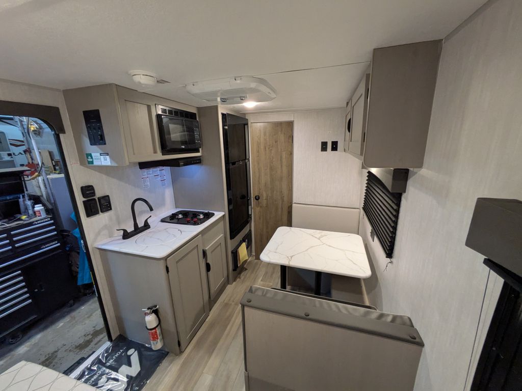 2025 CLIPPER 17FQ by COACHMEN | MobilifeRVCentre - RVC Navigator