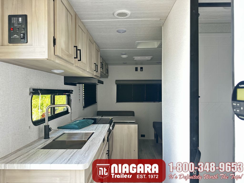 2025 SILVER LAKE 2300RD by EAST TO WEST | NiagaraTrailers - RVC Navigator