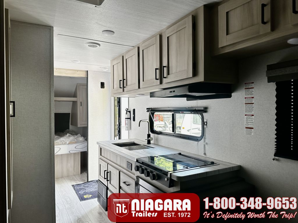 2025 SILVER LAKE 2300RD by EAST TO WEST | NiagaraTrailers - RVC Navigator